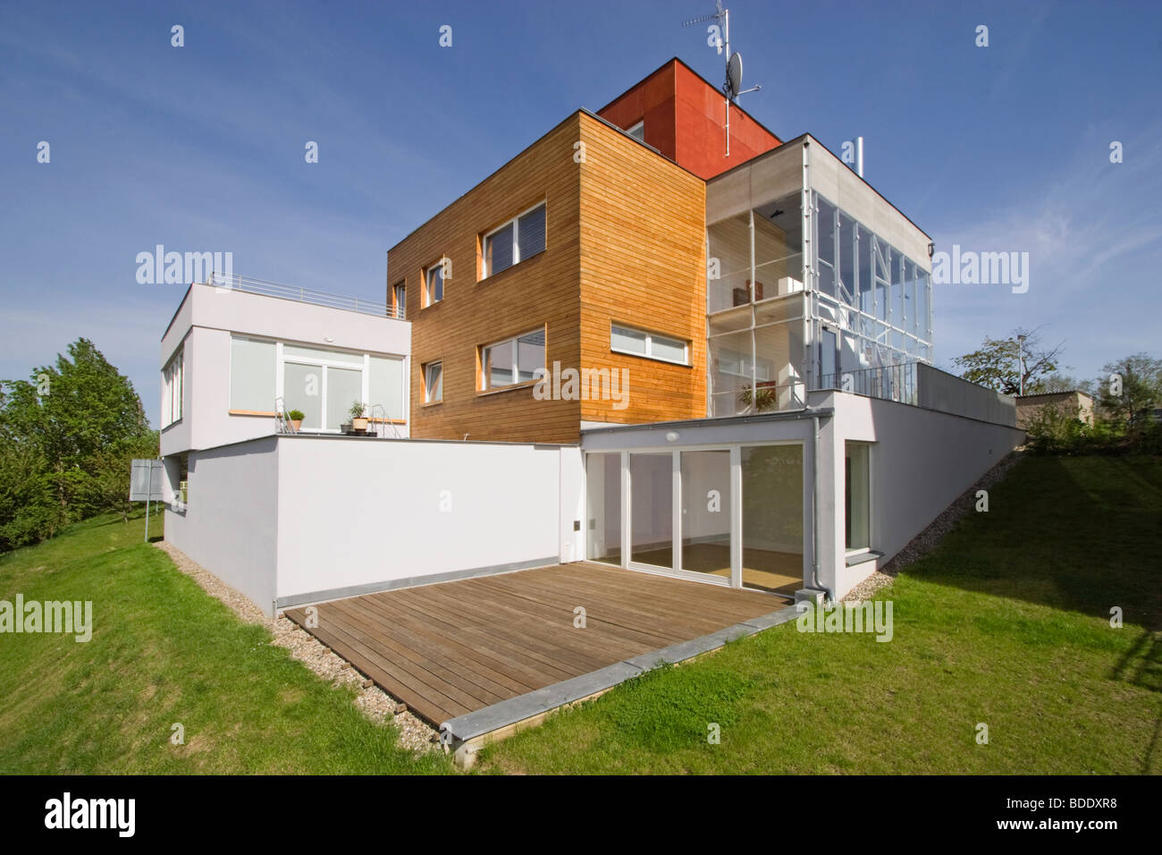 Maison moderne Banque de photographies et d’images à haute résolution ...