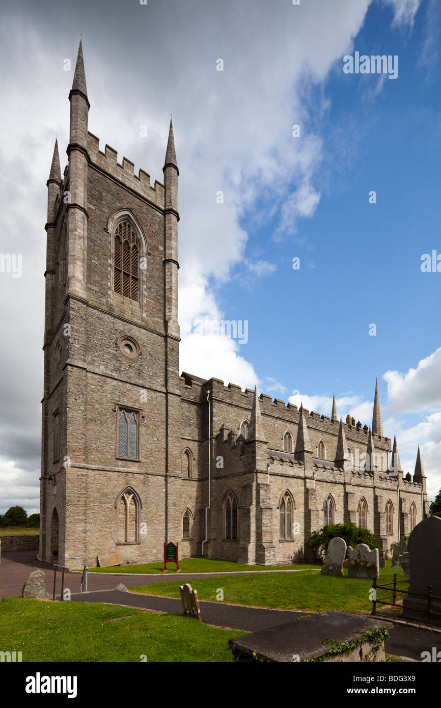 Downpatrick down cathedral Banque de photographies et d’images à haute ...
