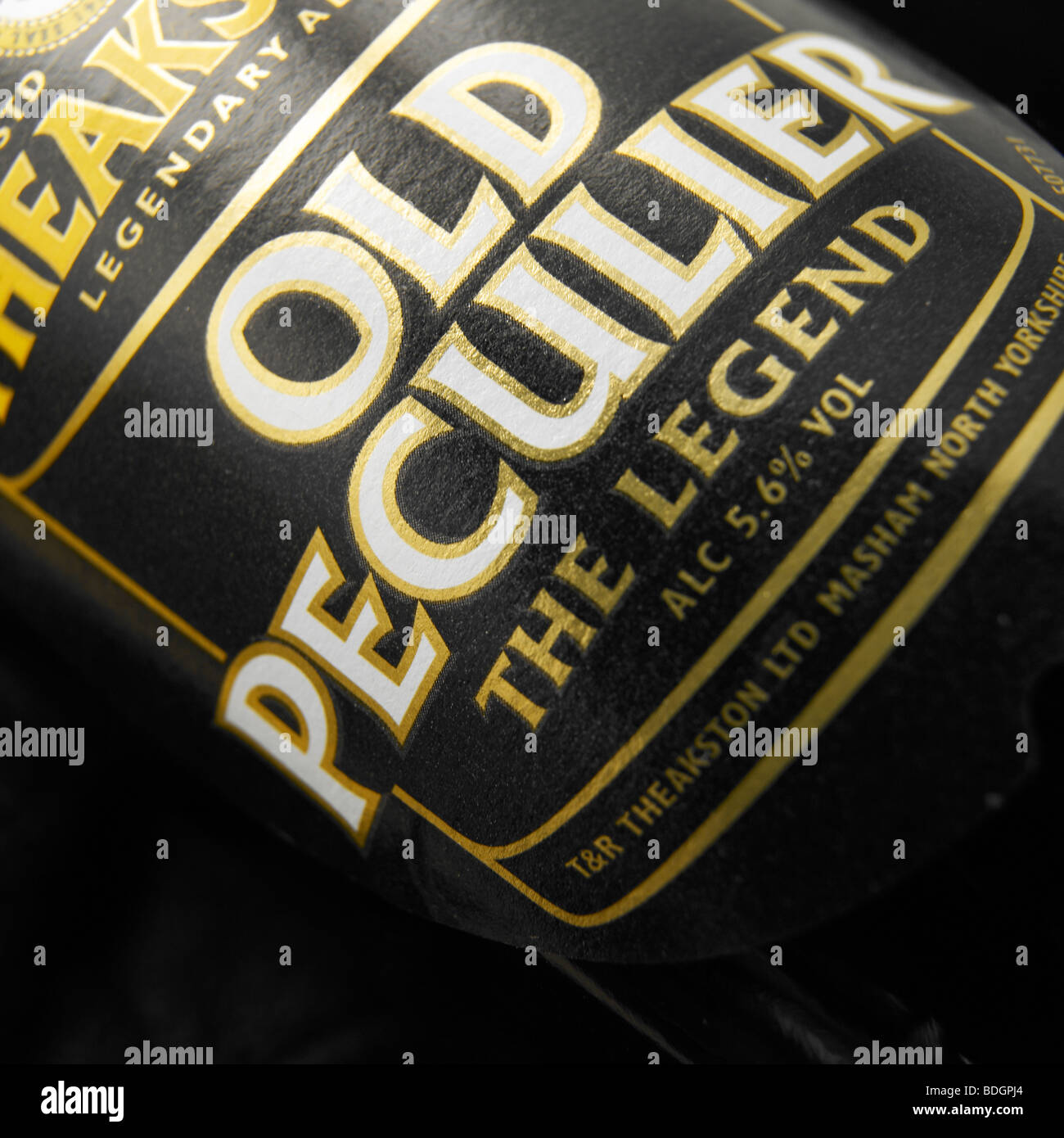 Theakstons Old Peculier ale traditionnel gros plan d'étiquettes pour ...