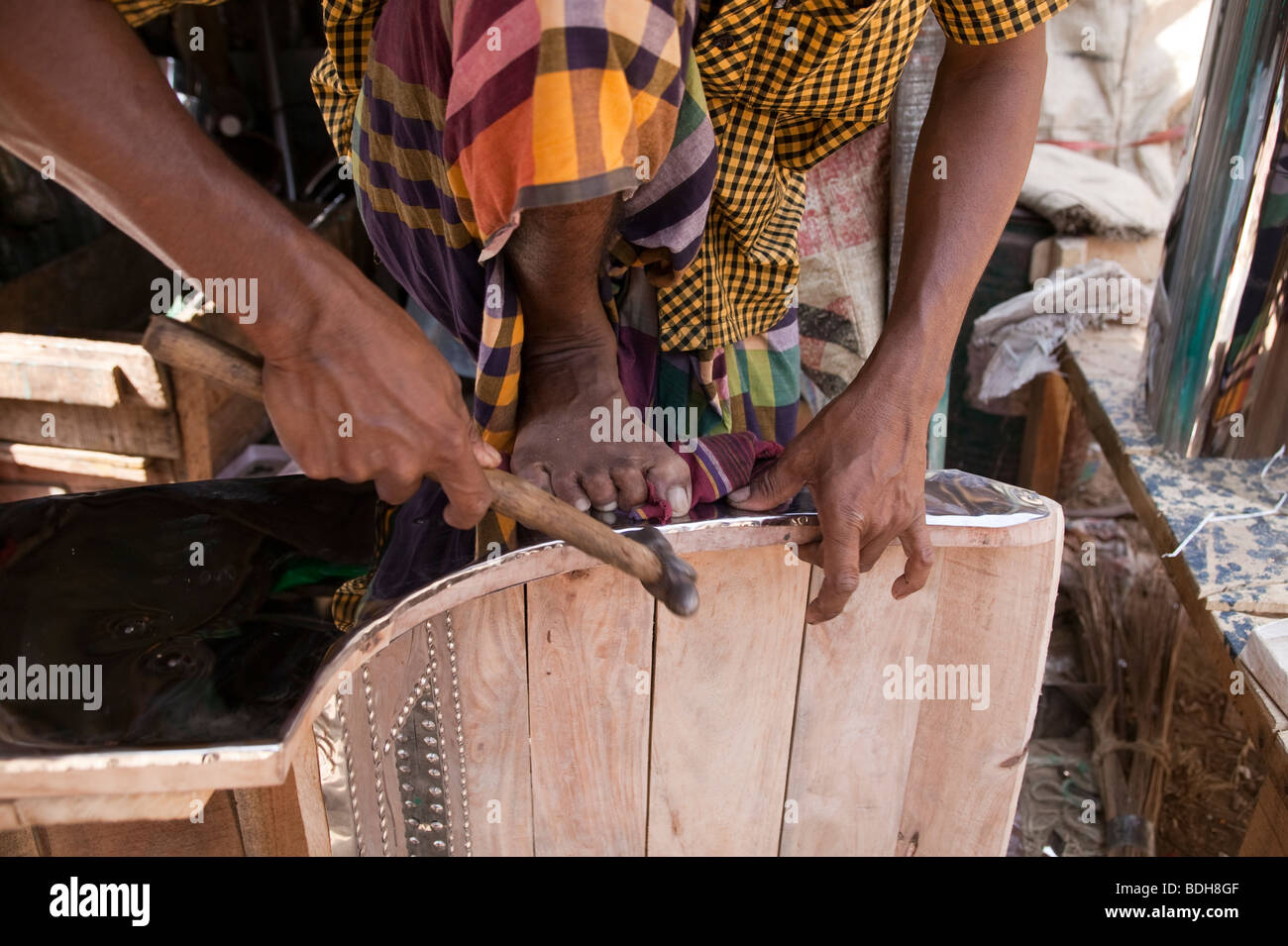 La construction d'un nouveau vélo pousse-pousse Photo Stock - Alamy
