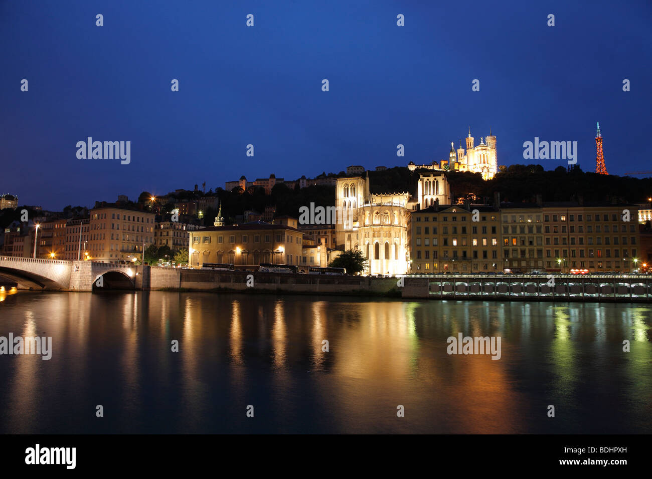 Soane River, cathédrale Saint Jean, Lyon, France Photo Stock - Alamy