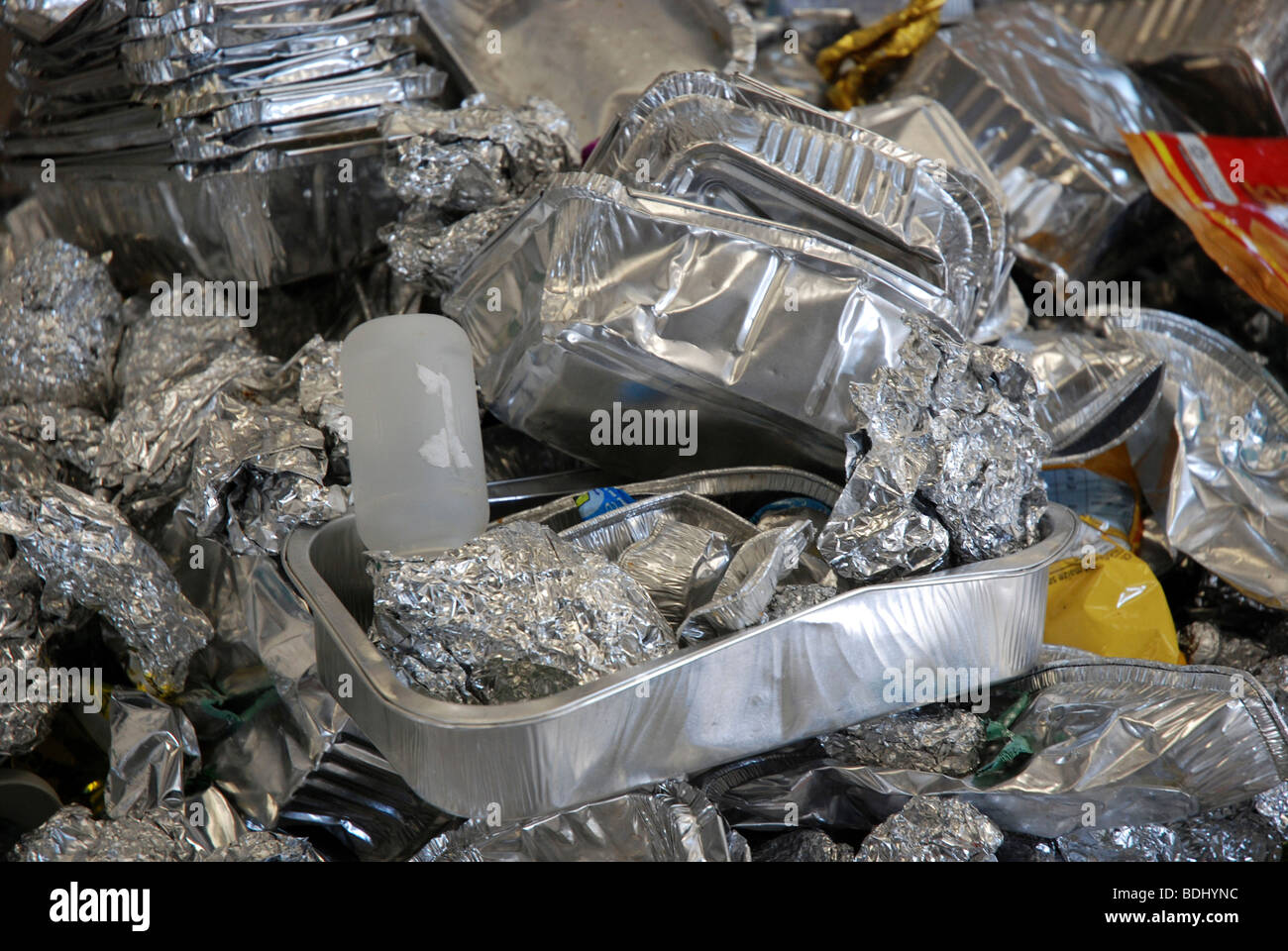 Recyclage de la feuille d'aluminium Banque de photographies et d’images ...