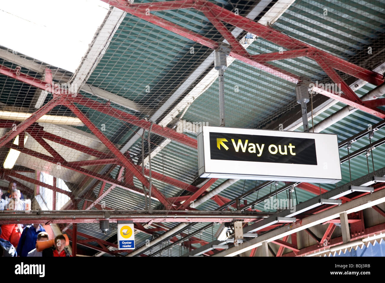 Way out sign Banque de photographies et d’images à haute résolution - Alamy