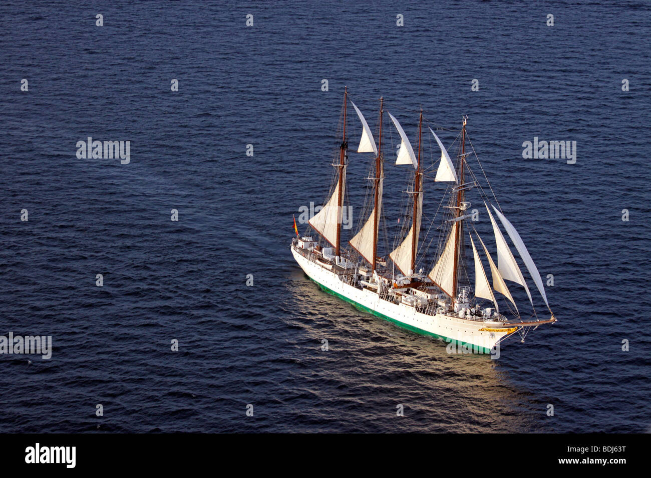 Tall Ship Juan Sebastian de Elcano goélette sous voiles Photo Stock - Alamy