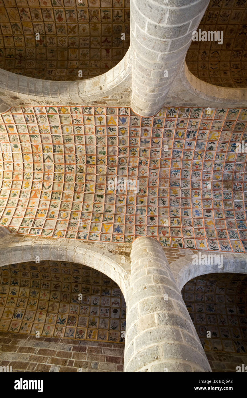 La voûte de l'église romane Cheylade (Cantal - Auvergne - France ...