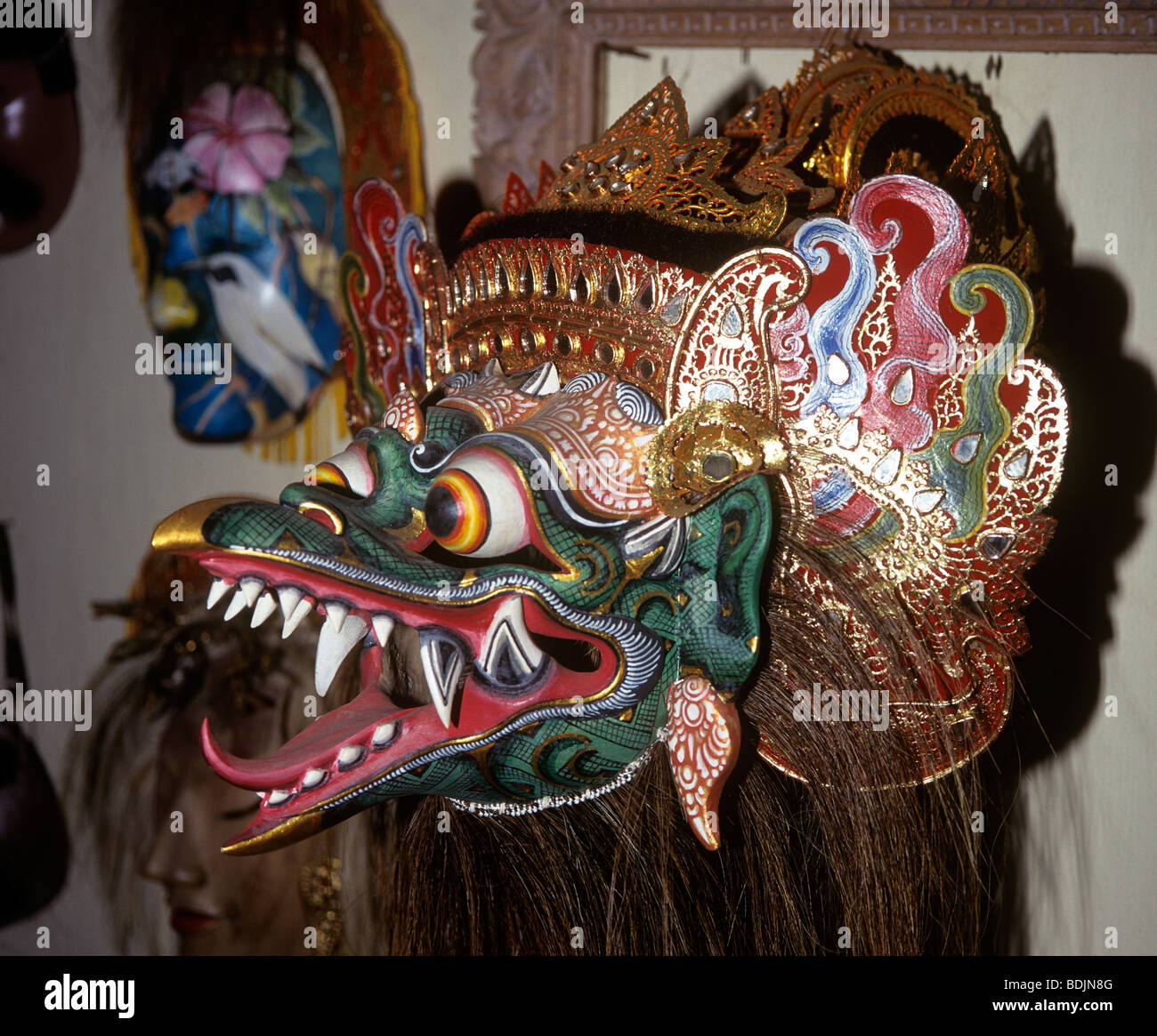Garuda mask Banque de photographies et d’images à haute résolution - Alamy