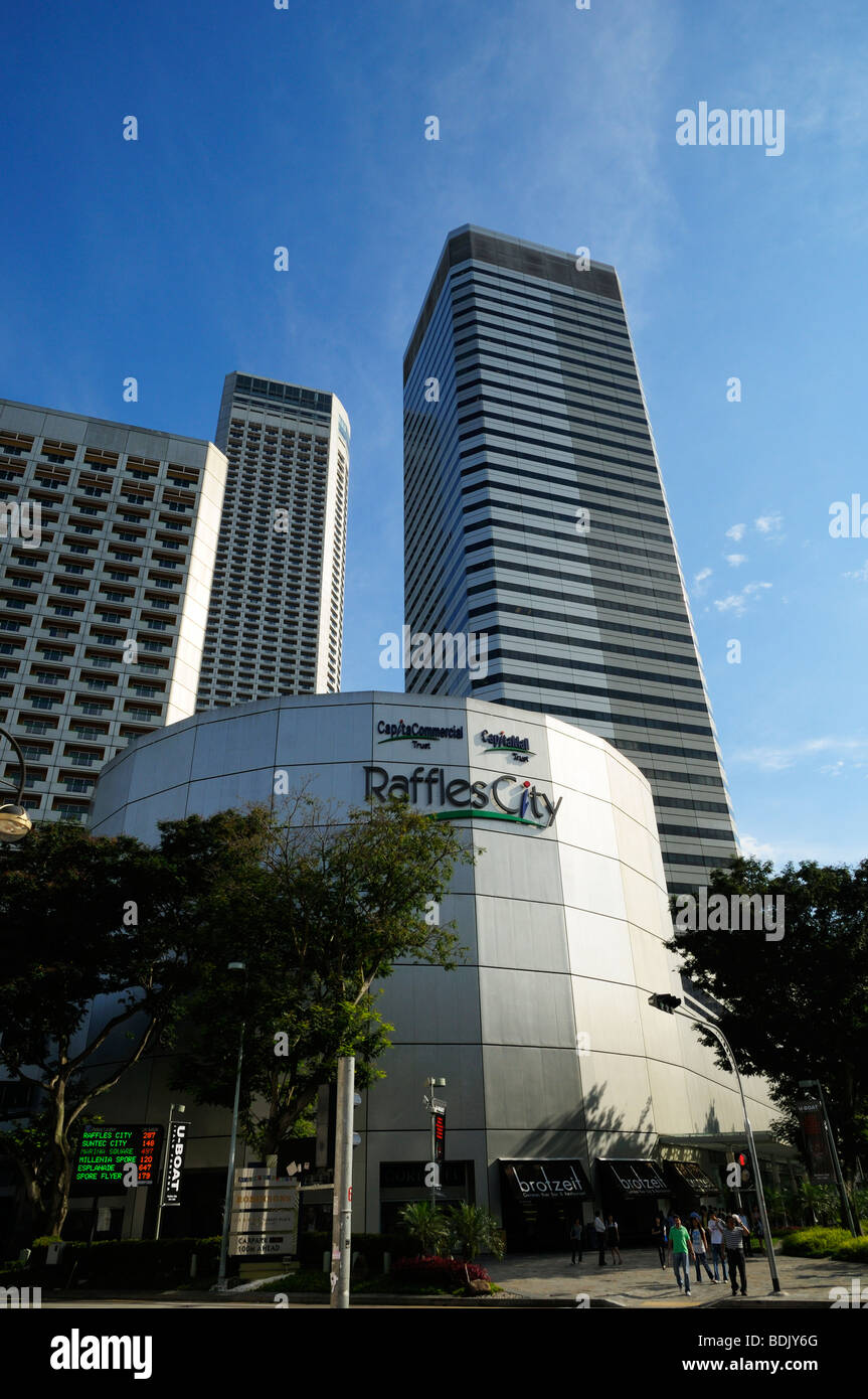 Raffles city complex Banque de photographies et d’images à haute ...