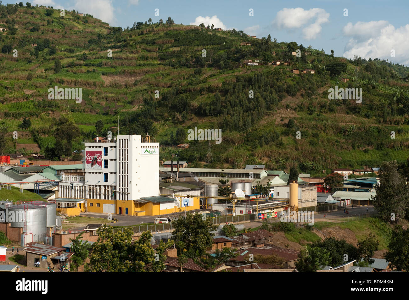 Brasserie sur la rive du lac Kivu, Gisenyi, Rwanda Photo Stock - Alamy