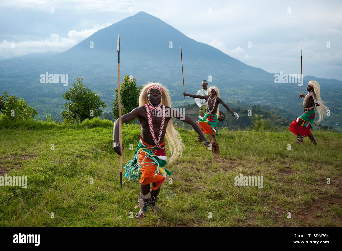 Intore dancer Banque d'image et photos - Alamy