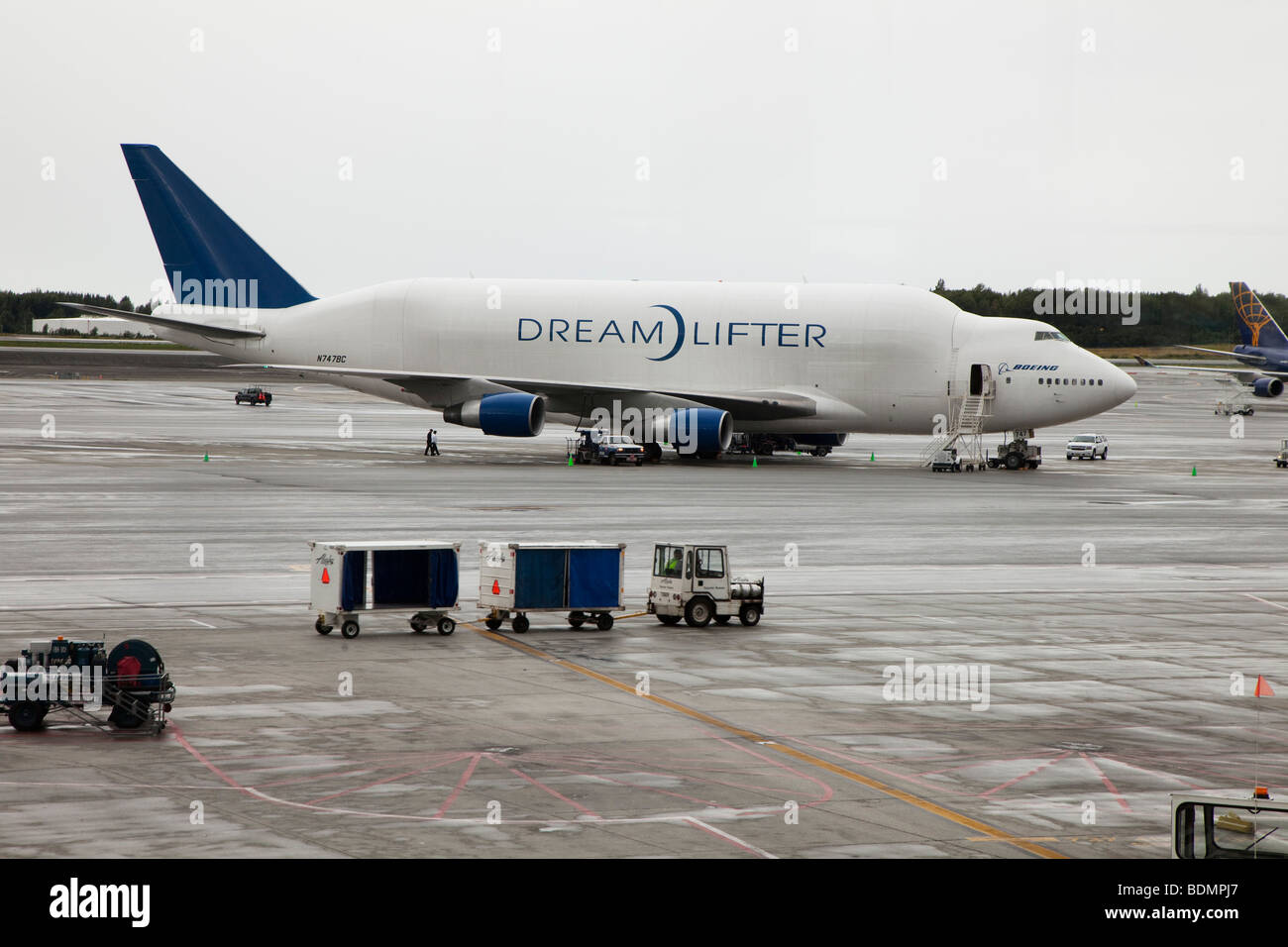Boeing 747 dreamlifter Banque de photographies et d’images à haute ...