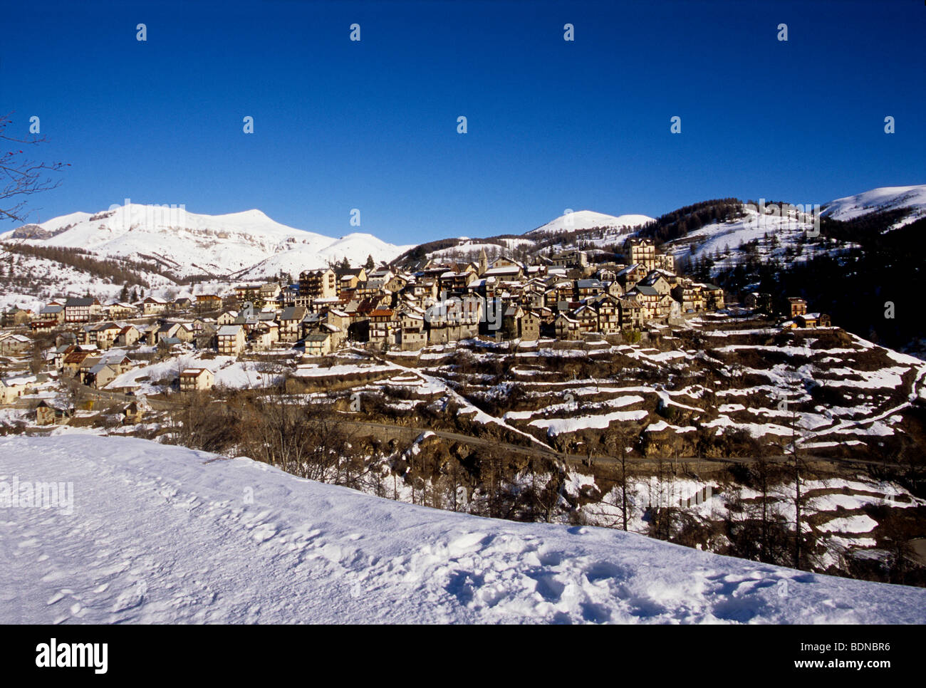 Alpes du sud sous la neige Banque de photographies et d’images à haute ...
