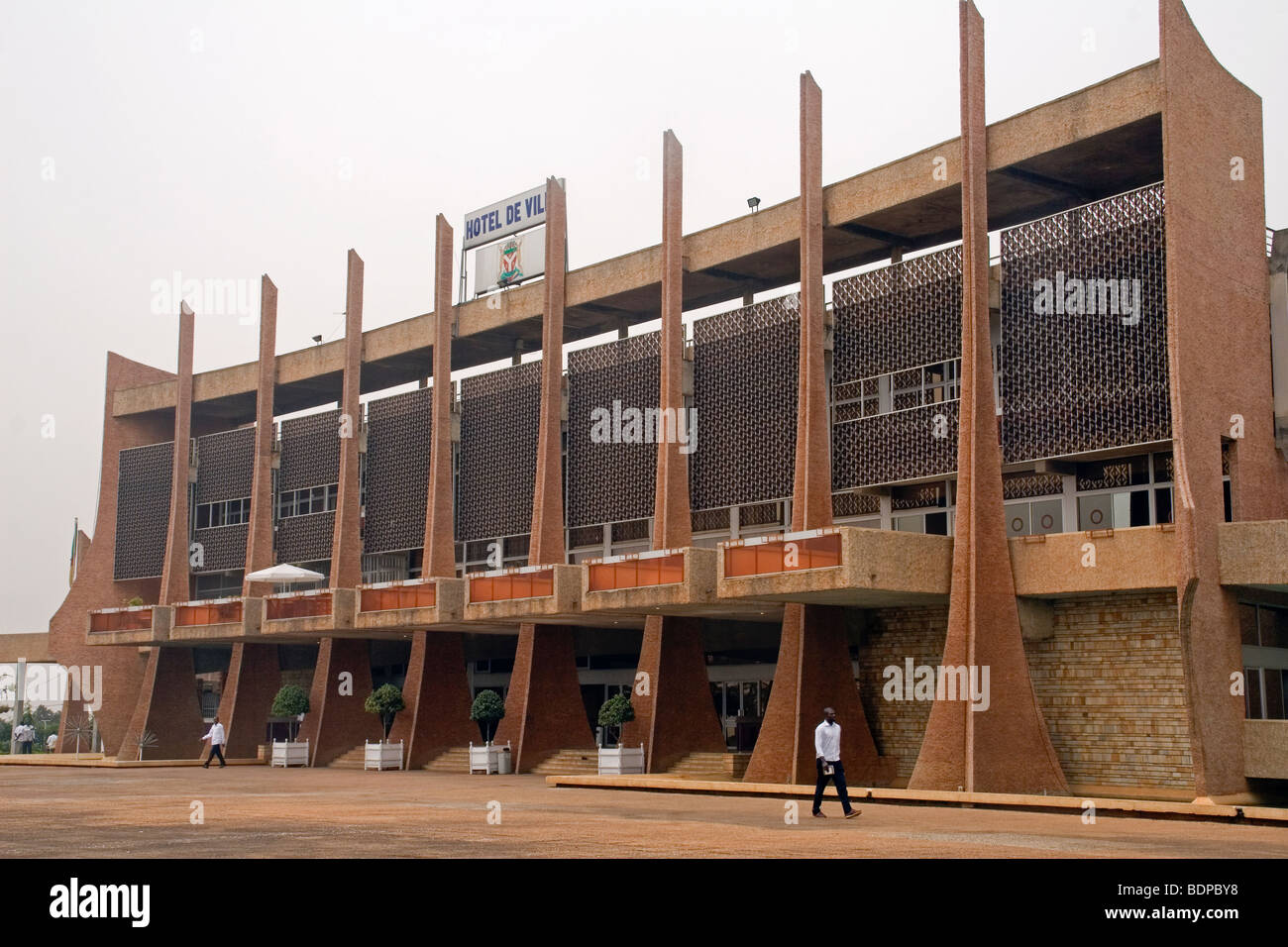 L'Hôtel de ville ou à l'Hôtel de ville de Yaoundé, au Cameroun l ...