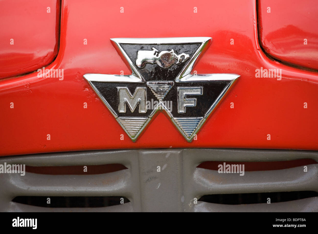 Massey ferguson tracteur Banque de photographies et d’images à haute ...