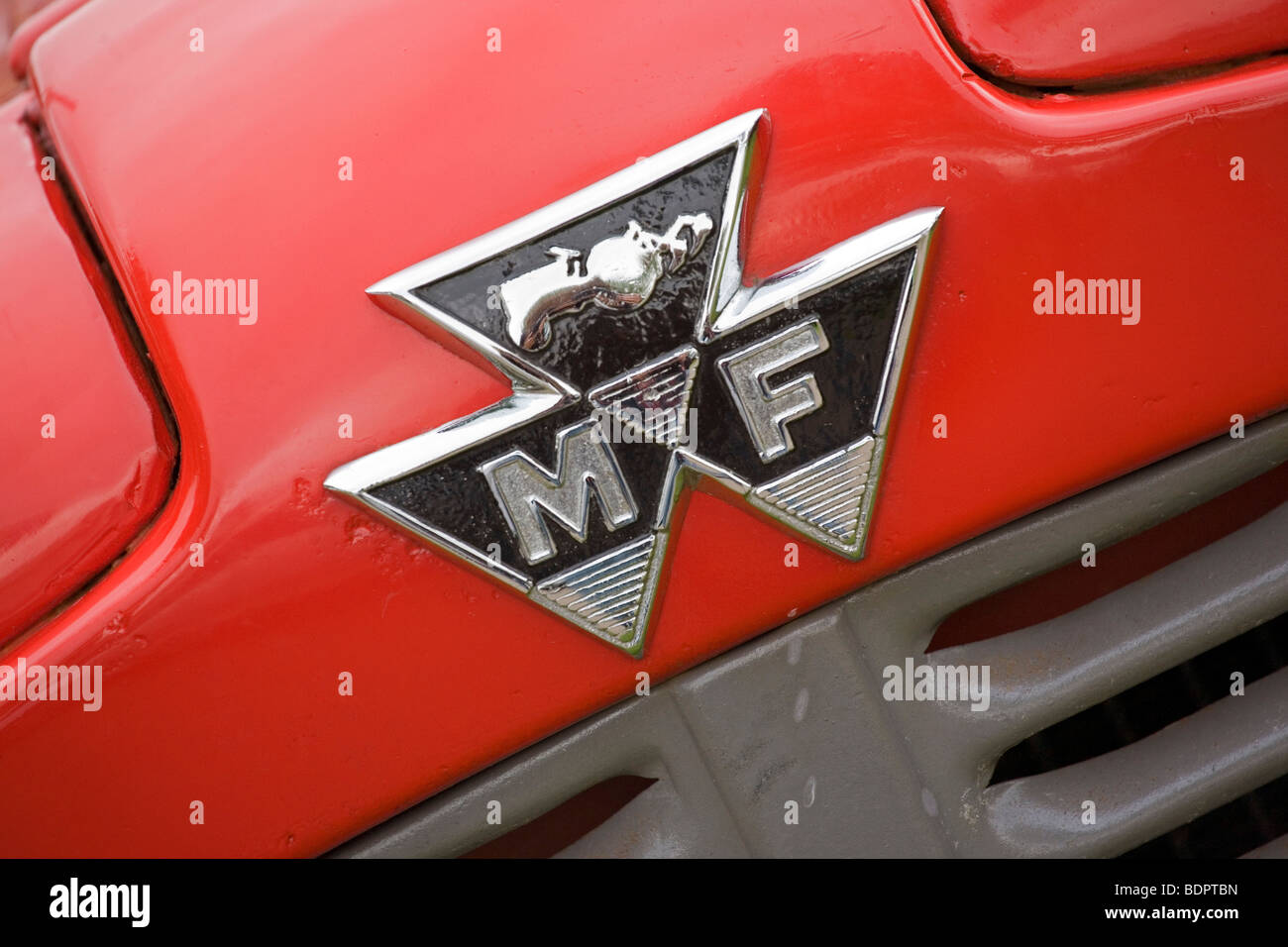 Insigne massey ferguson Banque de photographies et d’images à haute ...