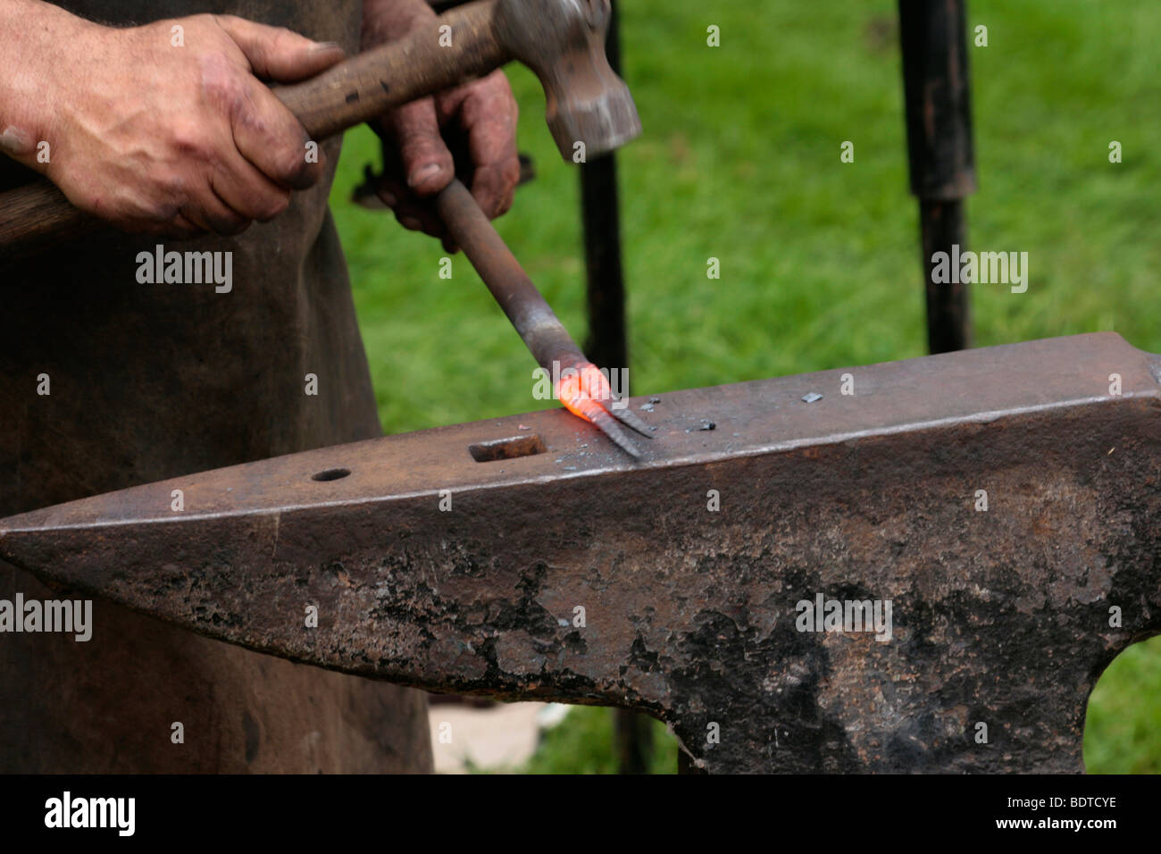 Forgeron de village Banque de photographies et d’images à haute ...