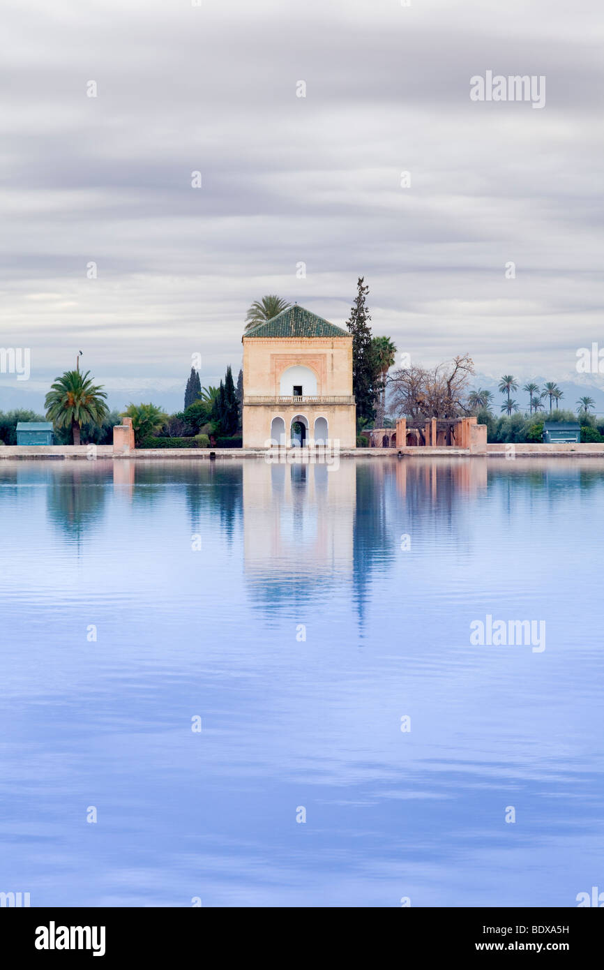 Jardins de la menara maroc Banque de photographies et d’images à haute ...