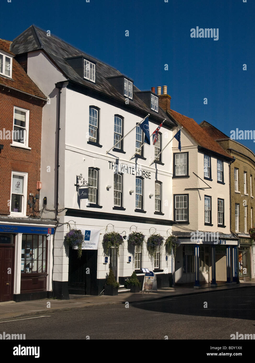 Pubs romsey Banque de photographies et d’images à haute résolution - Alamy