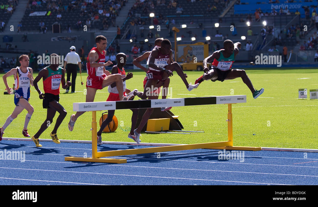 3000 meters steeplechase Banque de photographies et d’images à haute ...
