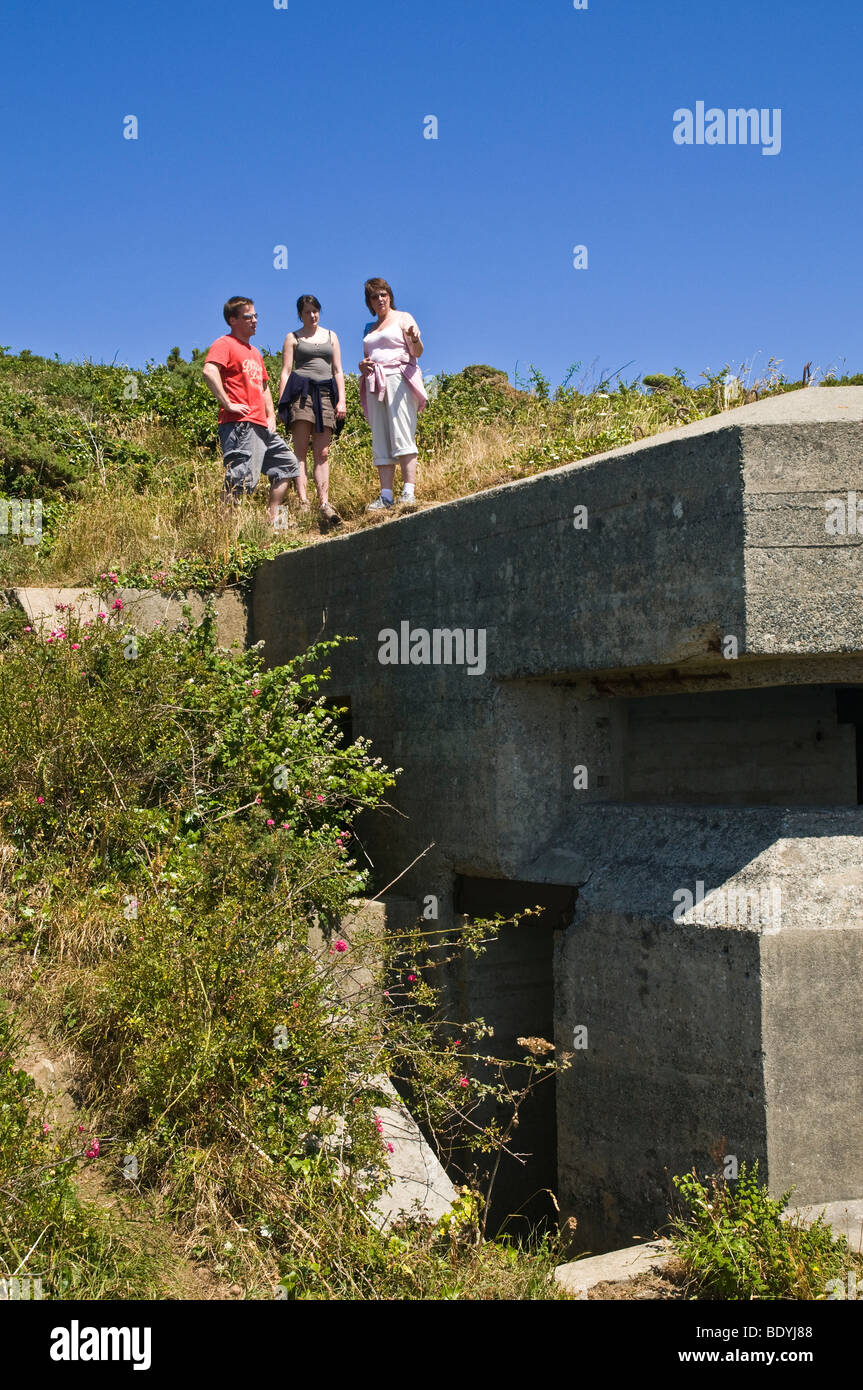 Ww2 gun battery Banque de photographies et d’images à haute résolution ...