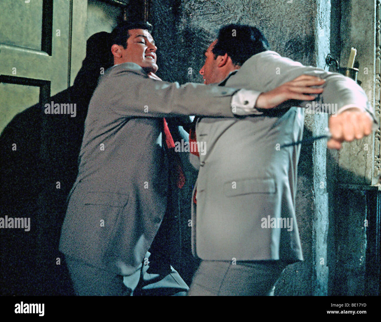 Saint roger moore simon templar Banque de photographies et d’images à ...