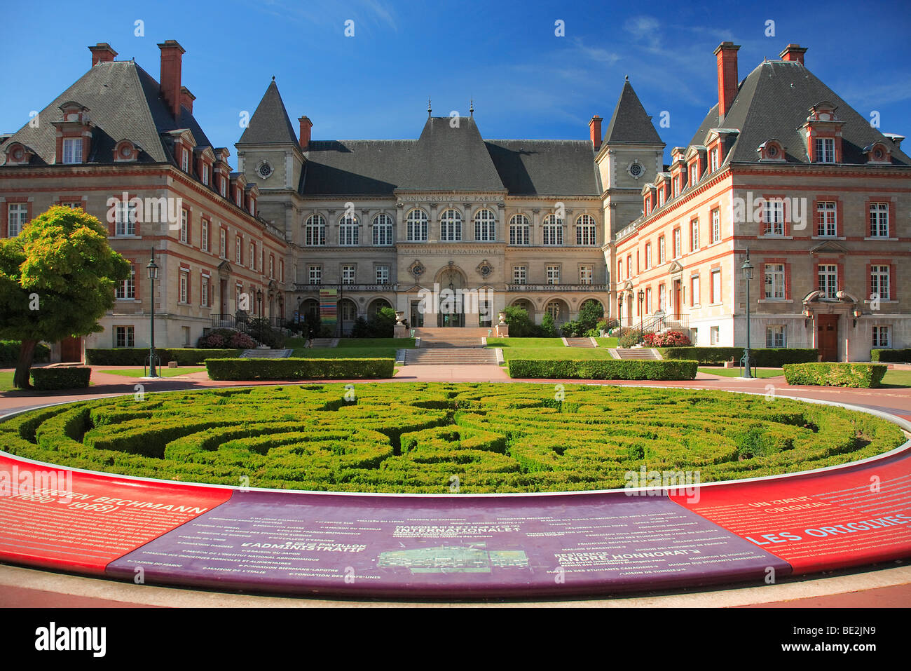Le campus universitaire international de paris Banque de photographies ...