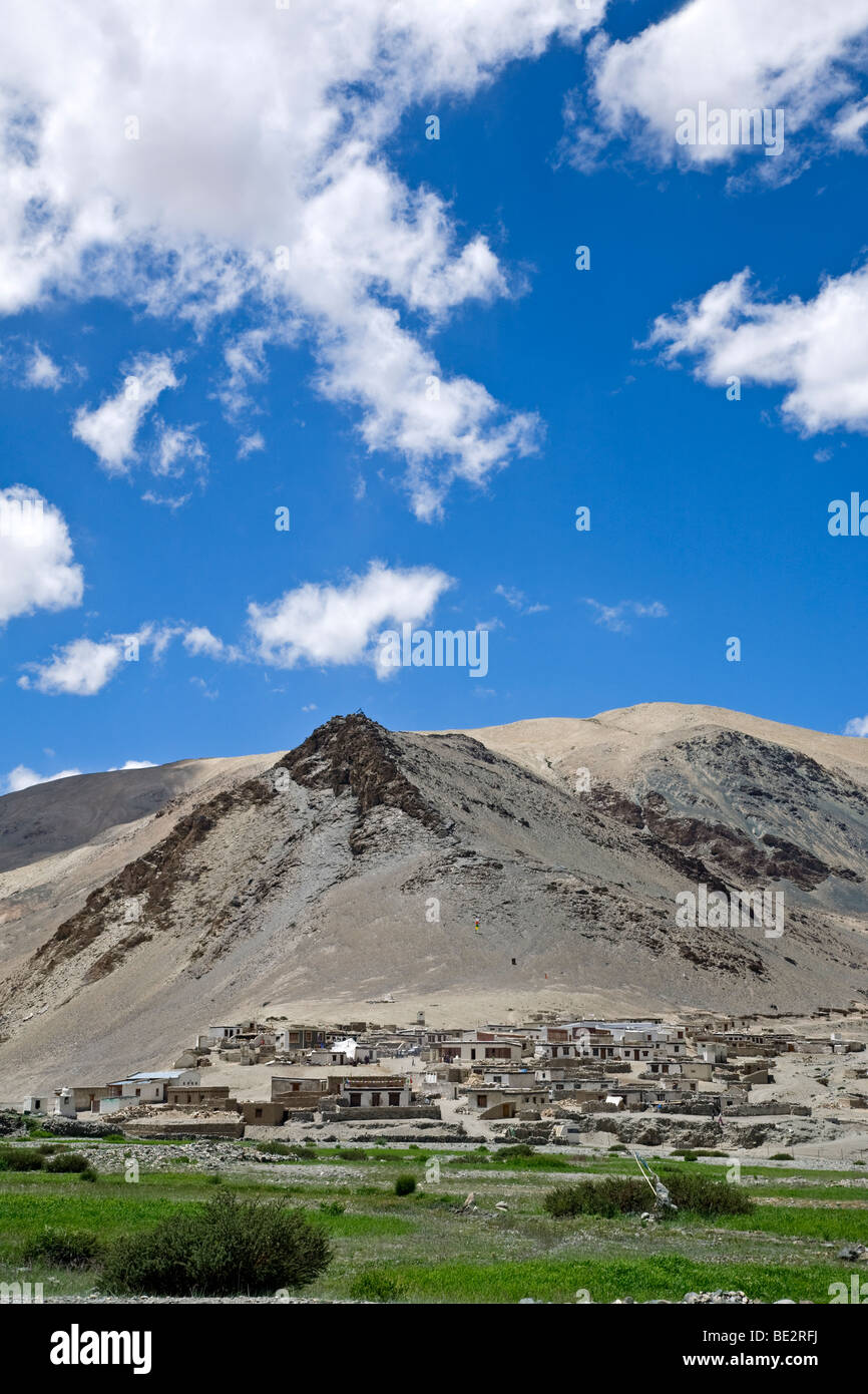 Puga village. Vallée de la Rupsu. Ladakh. L'Inde Photo Stock - Alamy