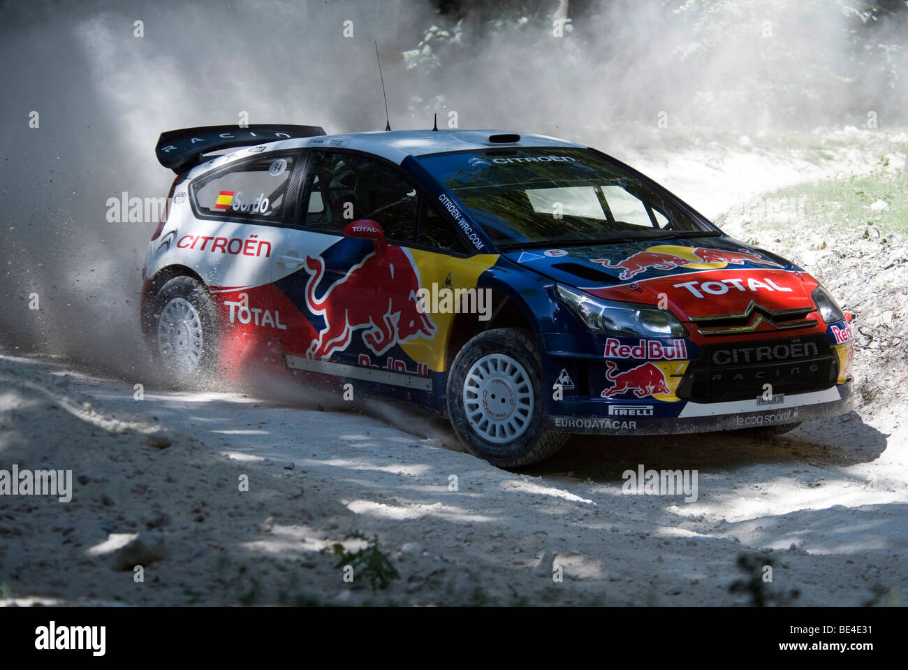2009 Dani Sordo au volant de sa Citroën C4 WRC Rallye voiture de rallye ...