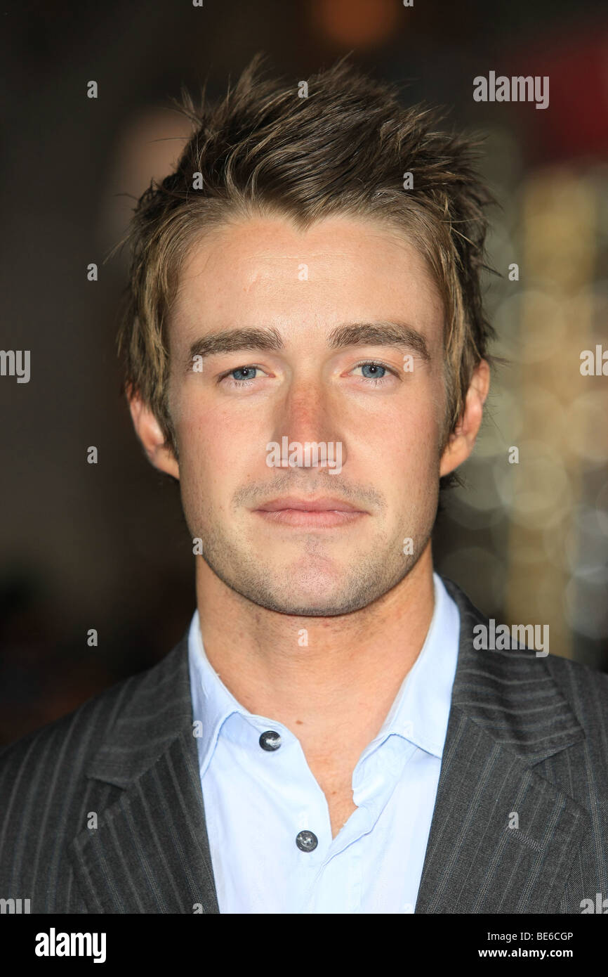 Robert buckley Banque de photographies et d’images à haute résolution ...