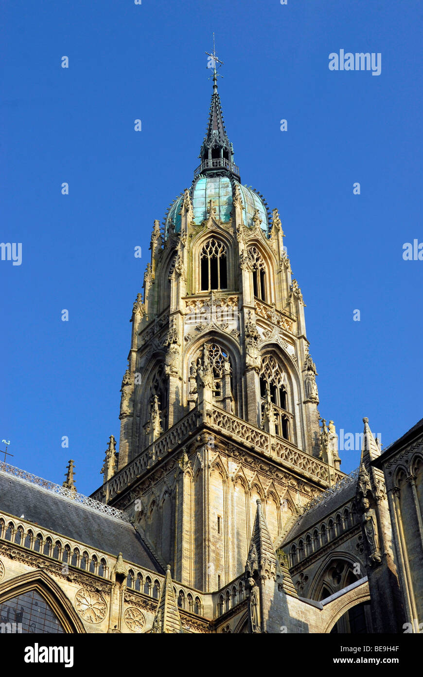 Cathédrale notre dame de bayeux Banque de photographies et d’images à haute résolution - Page 2 ...