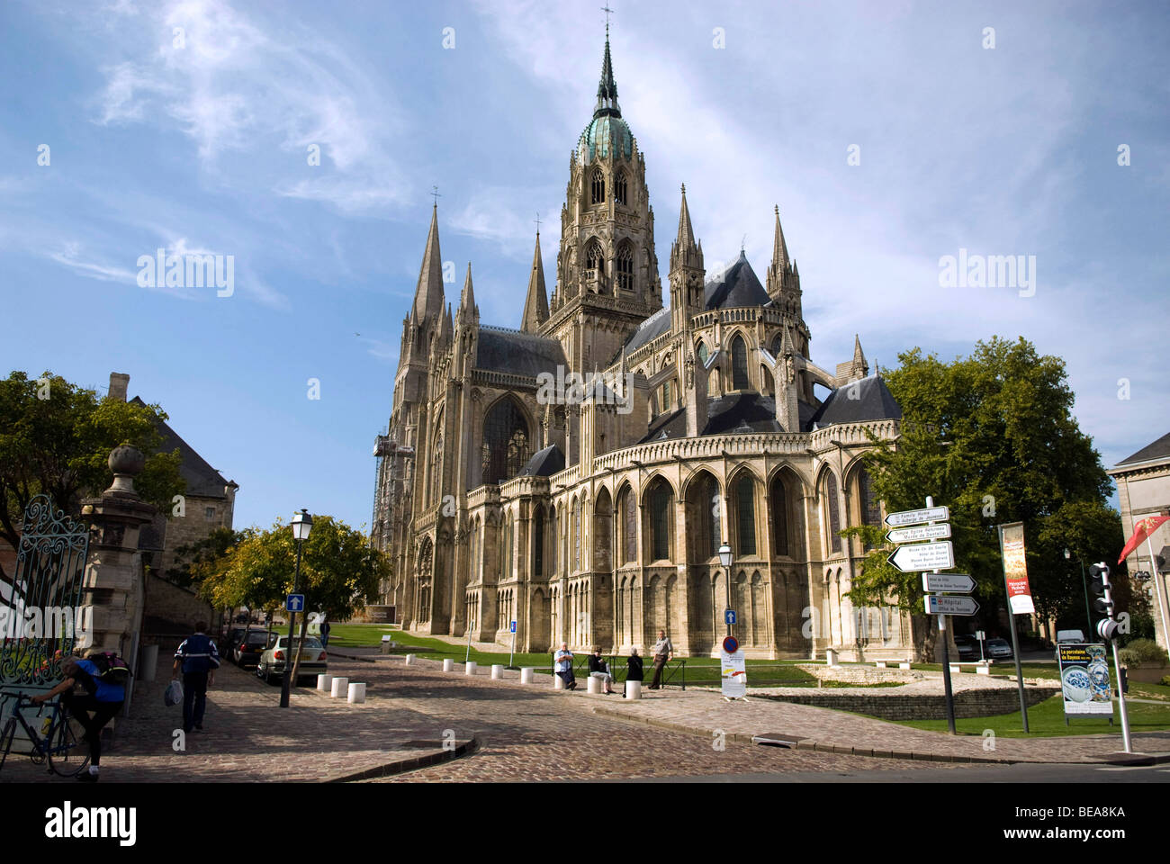 Cathédrale notre dame de bayeux Banque de photographies et d’images à haute résolution - Page 2 ...