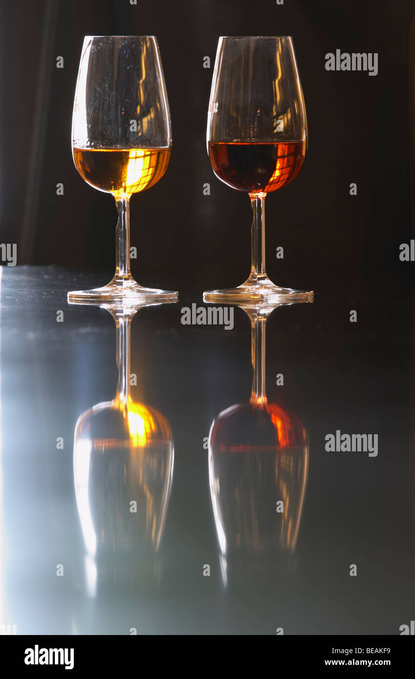 Verre de porto Banque de photographies et d’images à haute résolution ...