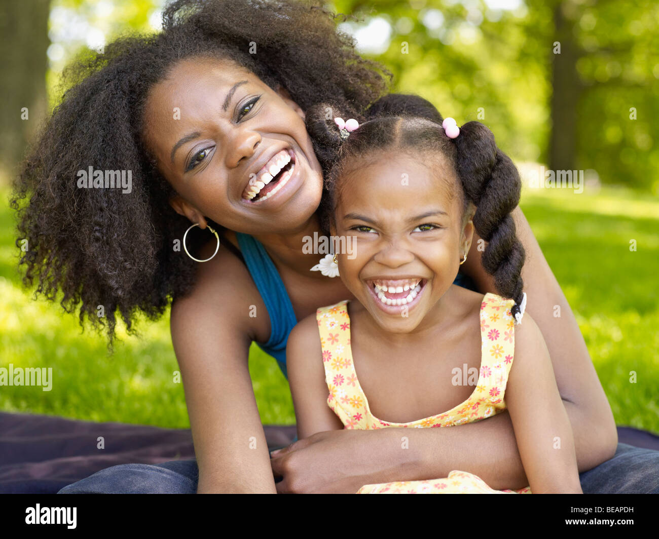 Fille Et Mère Africaine Banque De Photographies Et Dimages à Haute
