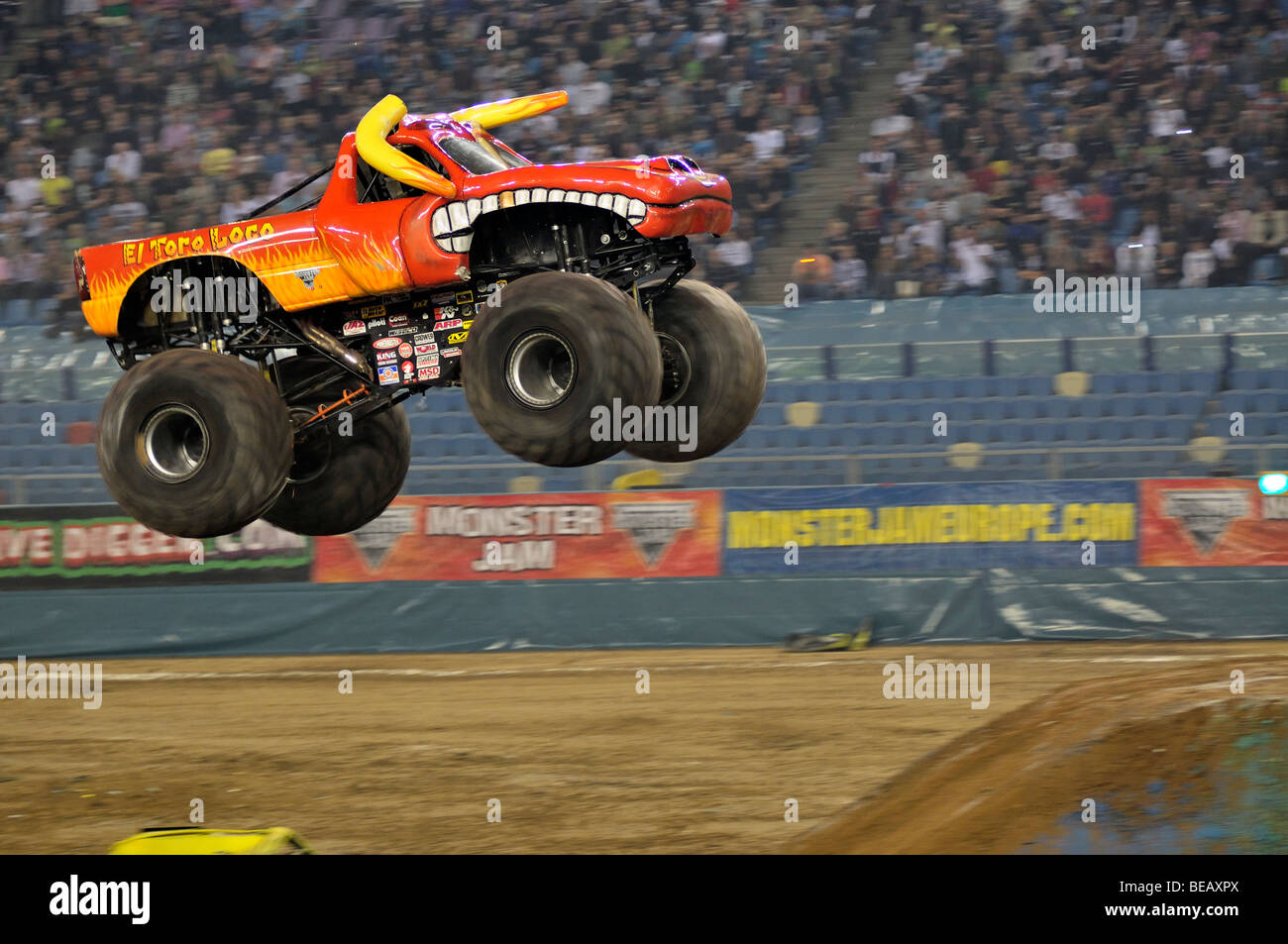 Monster Jam El Toro Loco avec Damon Bradshaw Driver Photo Stock - Alamy