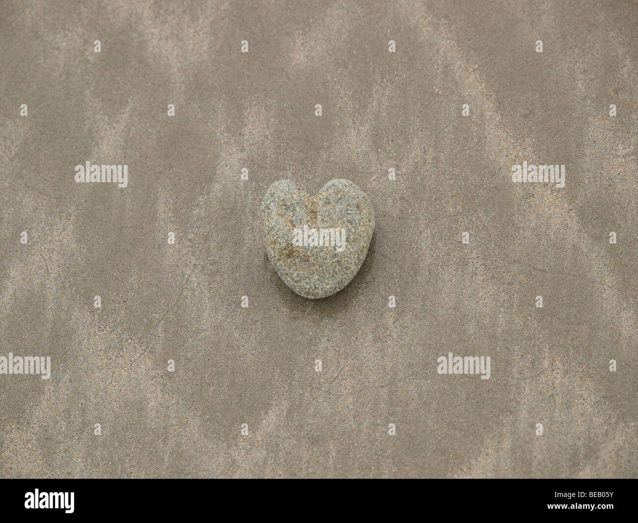 Un coeur en pierre Banque de photographies et d’images à haute ...