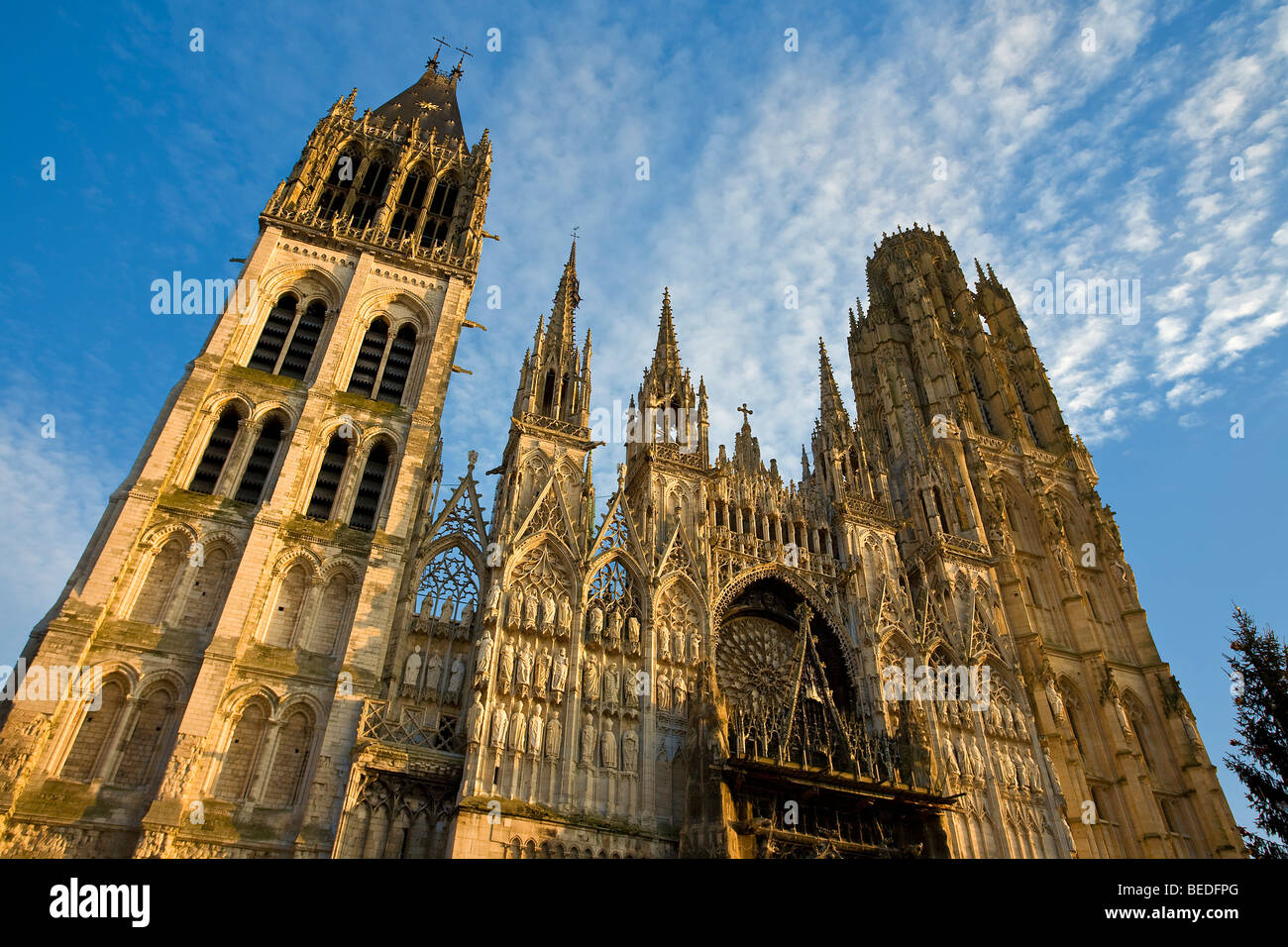Cathédrale rouen Banque de photographies et d’images à haute résolution ...