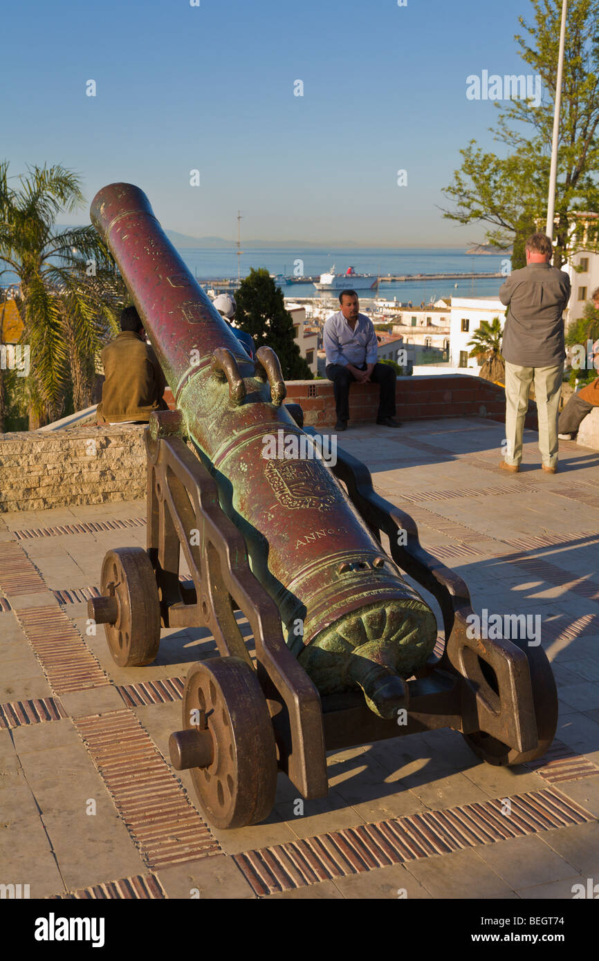 Port de la ville de tanger Banque de photographies et d’images à haute ...