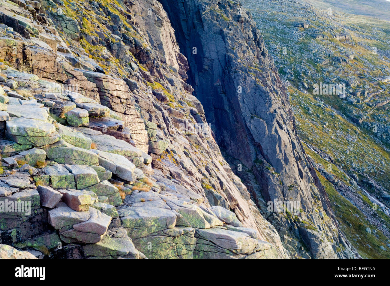 Falaises de granit la glaciation de Hells Lum Crag, et le goulet de ...