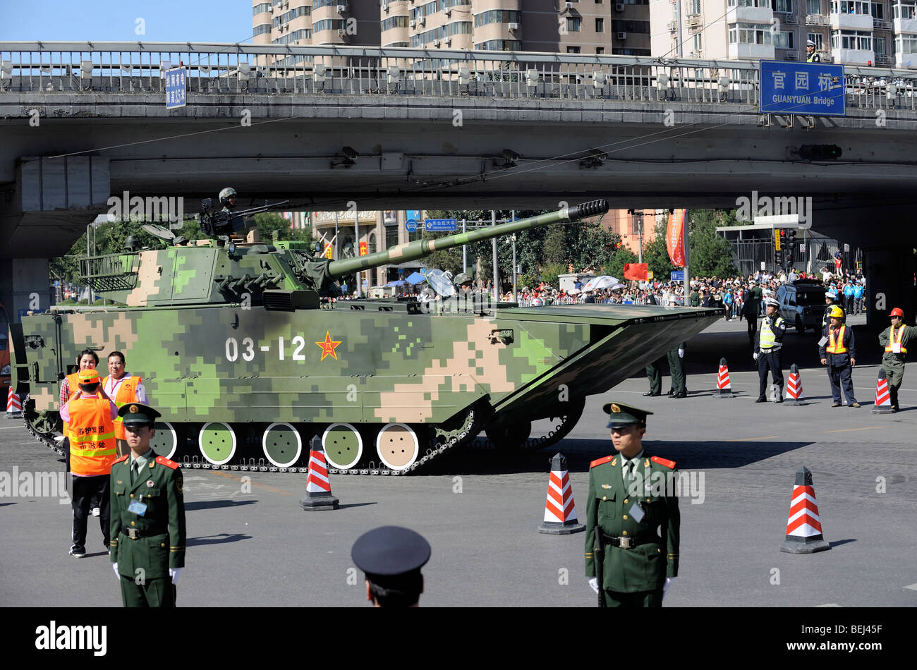 Military parade tank Banque de photographies et d’images à haute ...
