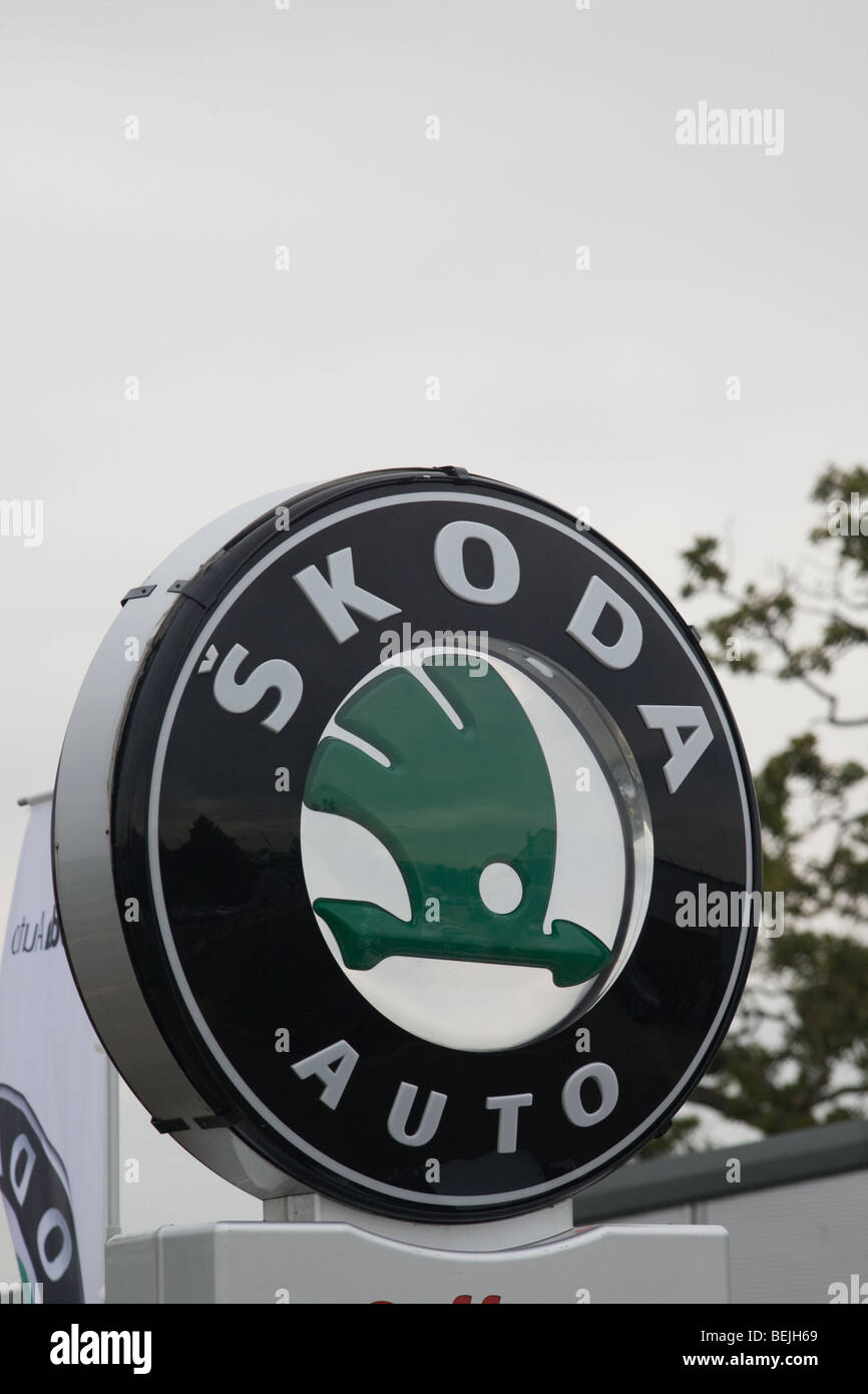 Skoda sign Banque de photographies et d’images à haute résolution - Alamy