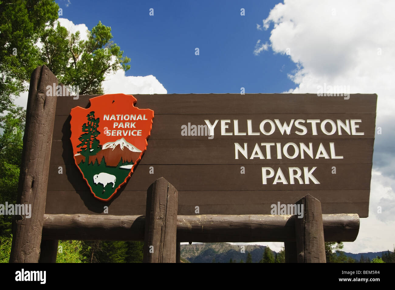 Yellowstone park sign national parks Banque de photographies et d ...