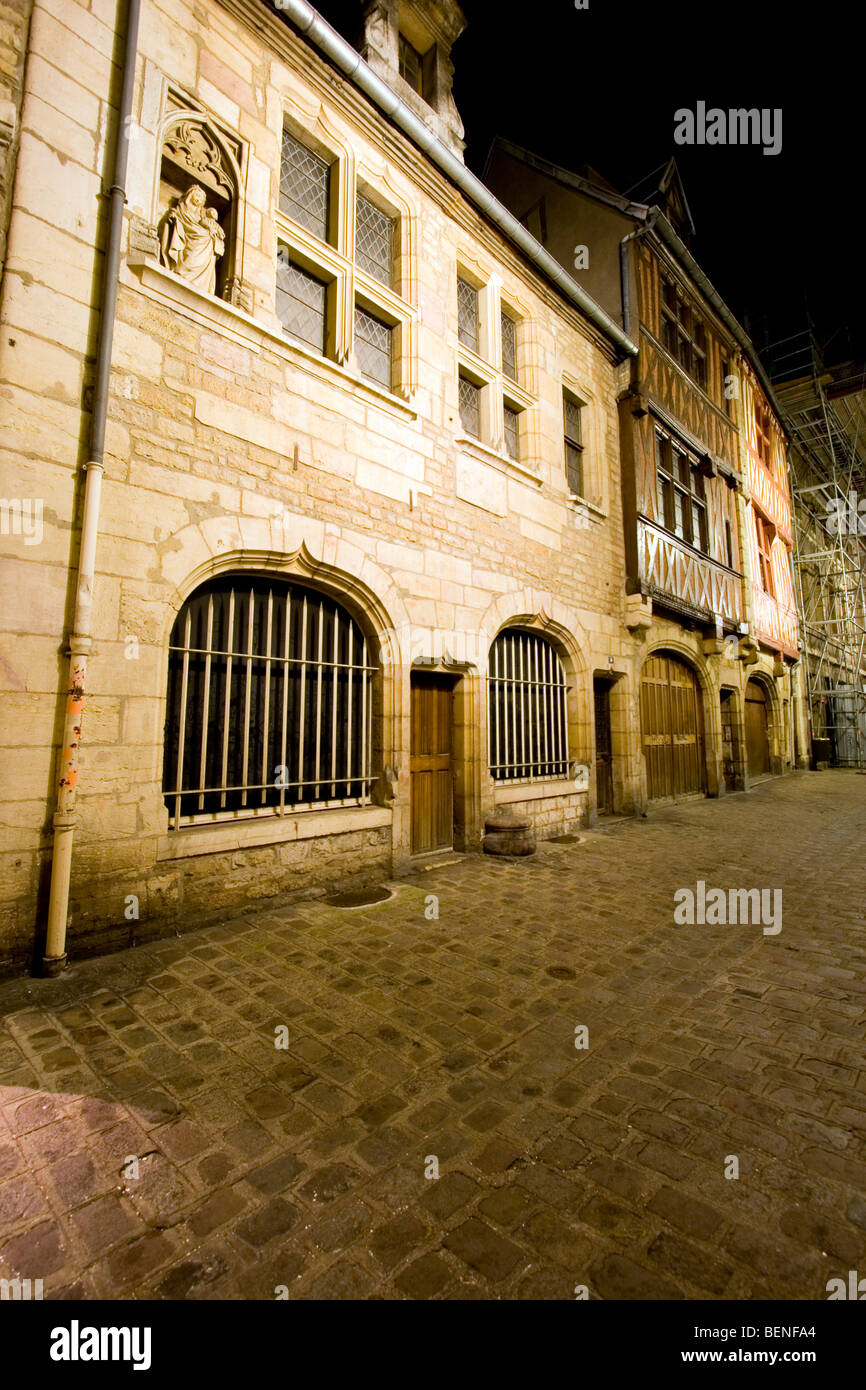 Rue des Forges , Dijon, Bourgogne, France Photo Stock - Alamy