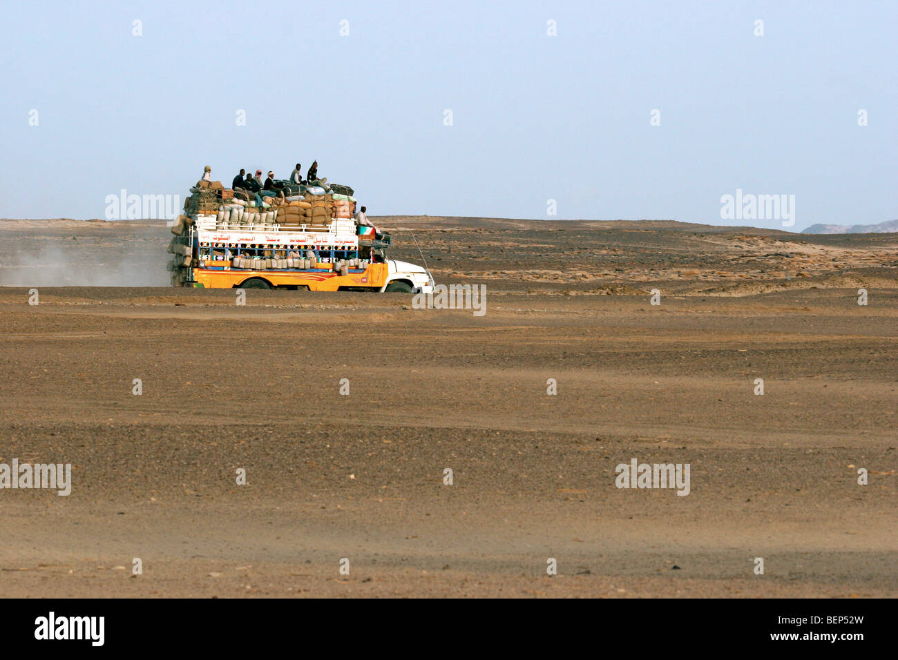 Loaded bus africa Banque de photographies et d’images à haute ...