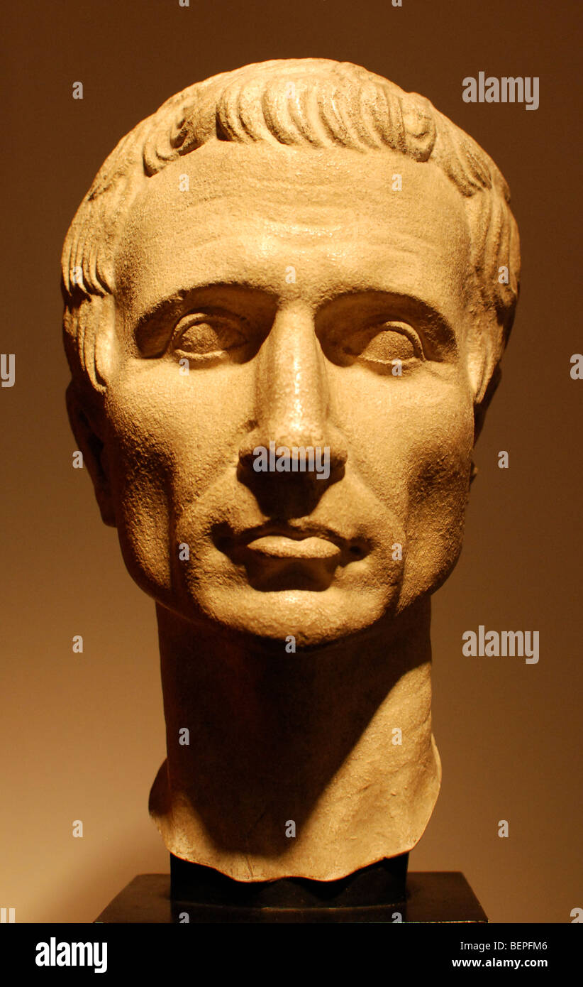 Julius caesar bust museum Banque de photographies et d’images à haute ...