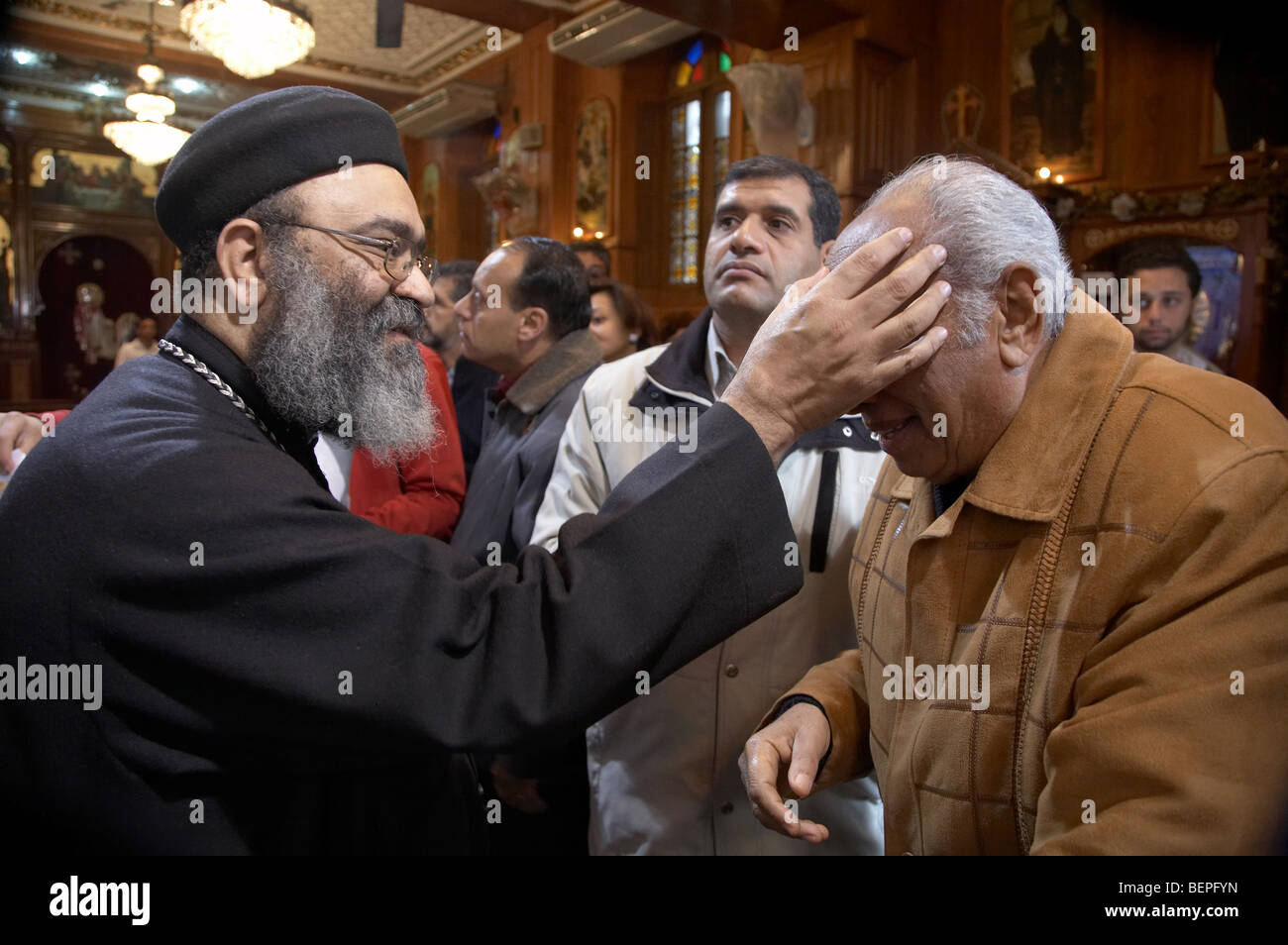 L'Égypte Chrétienne Copte Orthodoxe à l'église saint Bishoi en Port ...