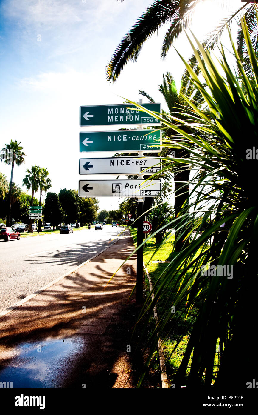 Le N98 de l'aéroport de Nice Côte D'azur à Nice centre-ville avec ...