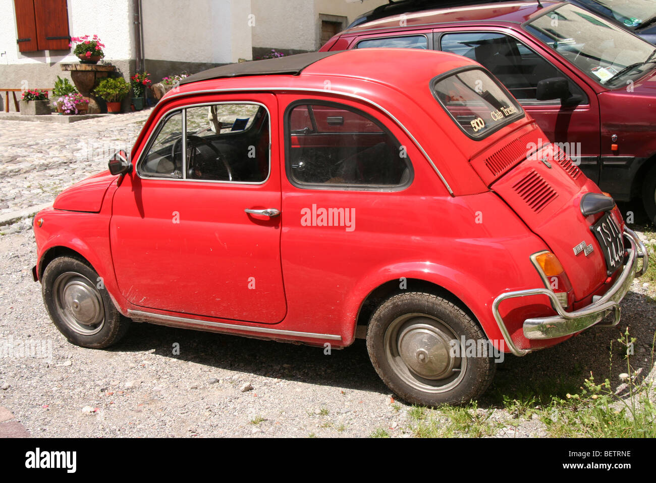 Fiat 500 rouge Banque de photographies et d’images à haute résolution ...