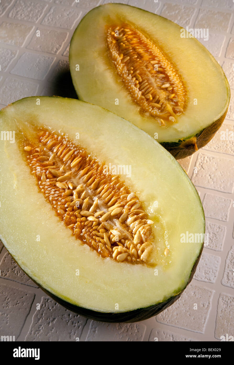 Piel De Sapo Melon Fruit Slice Banque d'image et photos - Alamy