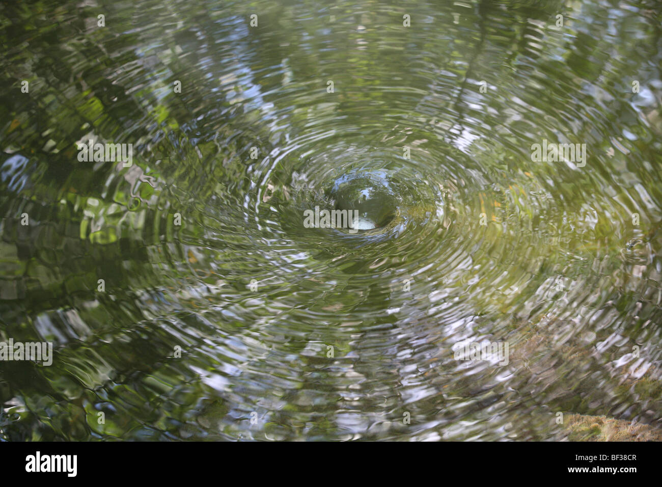 Water drain vortex Banque de photographies et d’images à haute ...