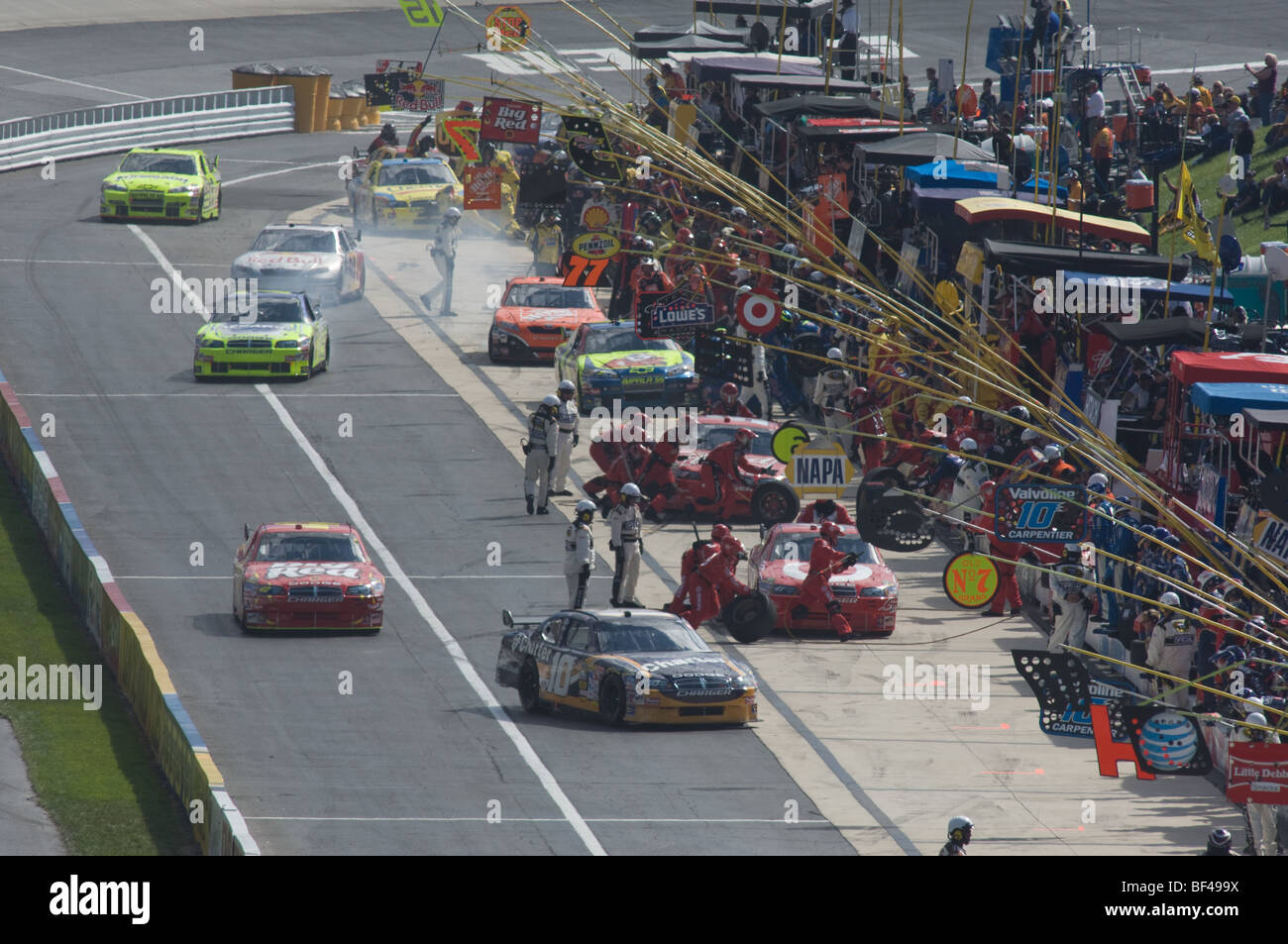 Nascar race car Banque de photographies et d’images à haute résolution ...