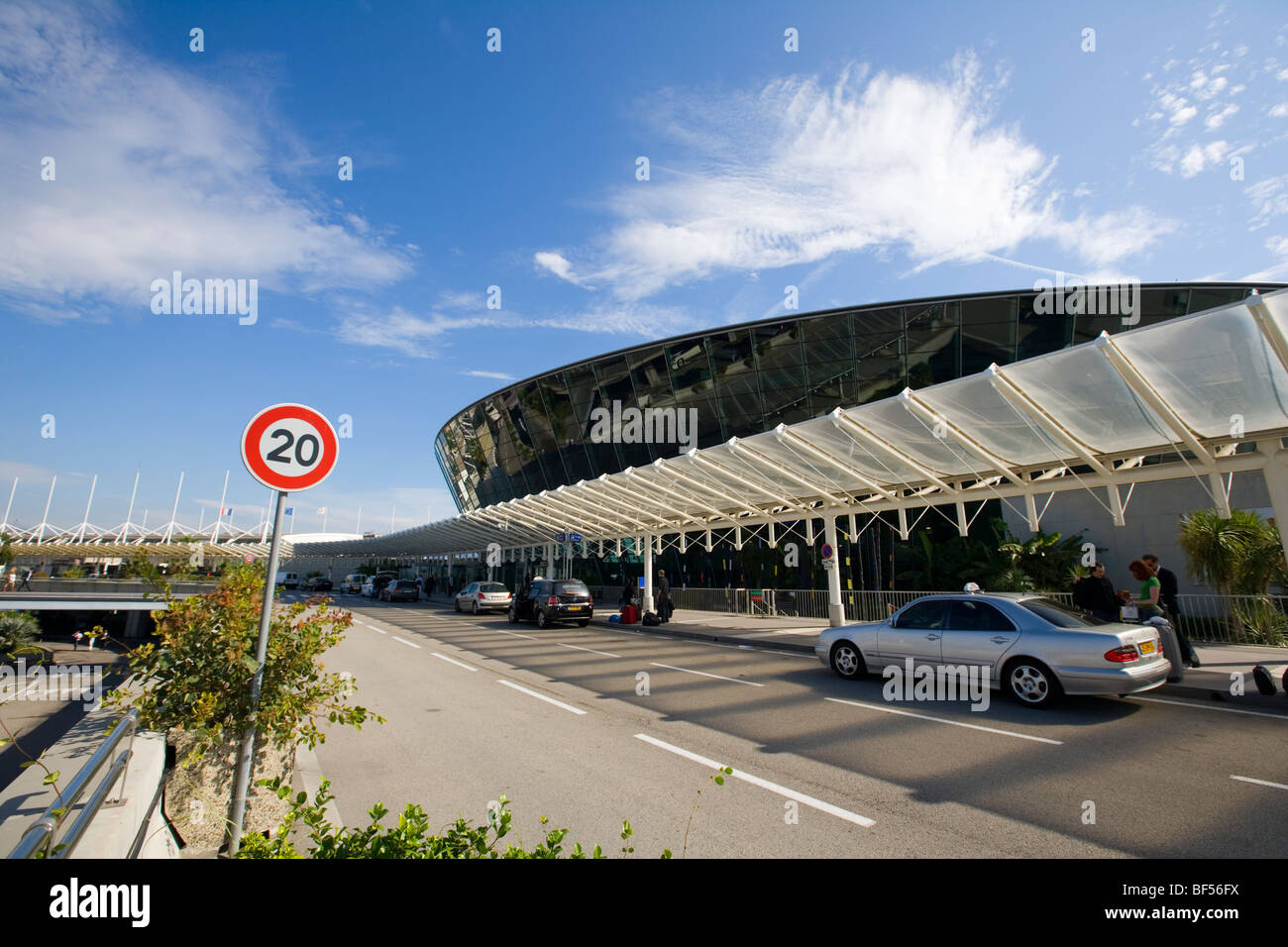 Departures sign nice airport france Banque de photographies et d’images ...